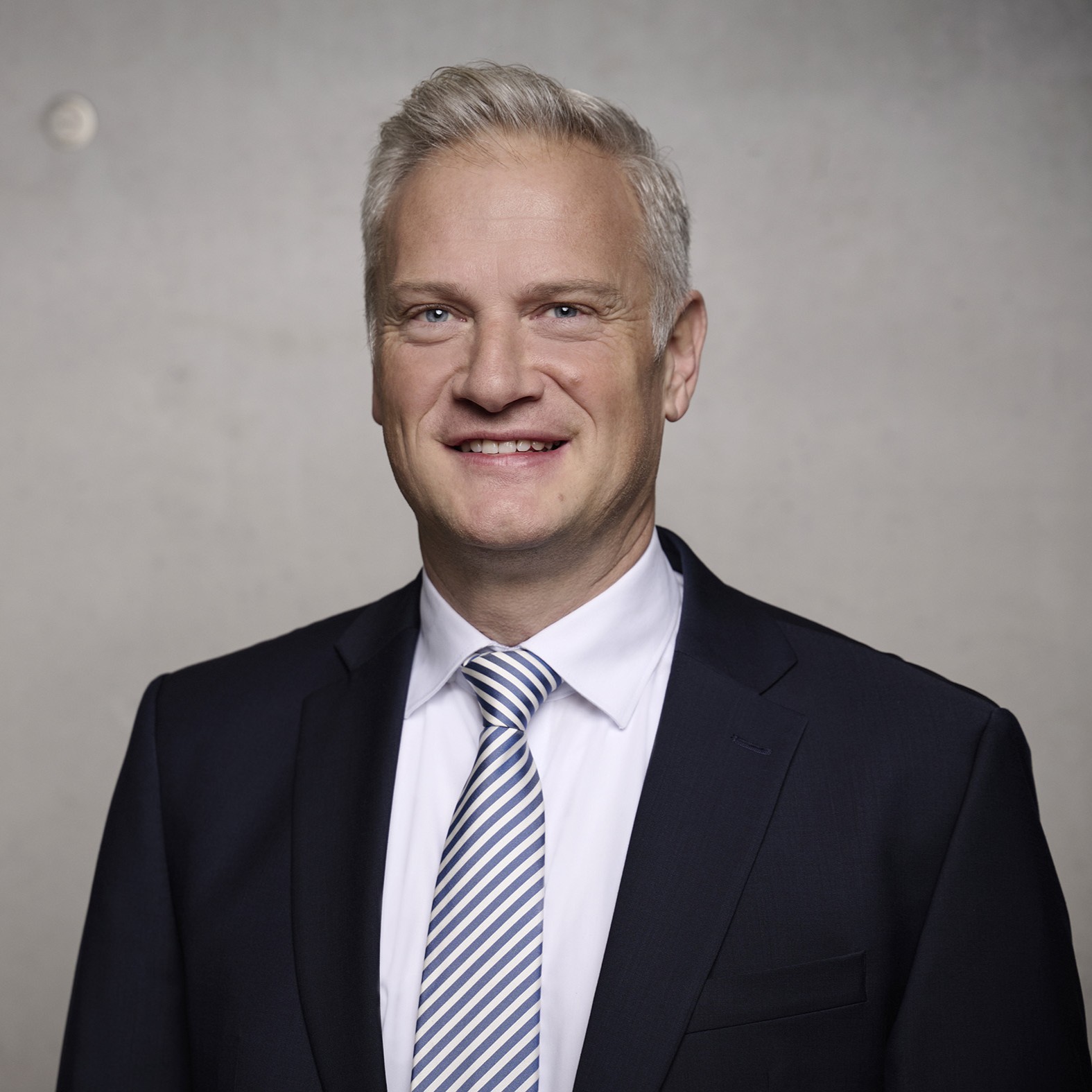 Global Leadership Team-Viktor Gaspar - Kellenberger